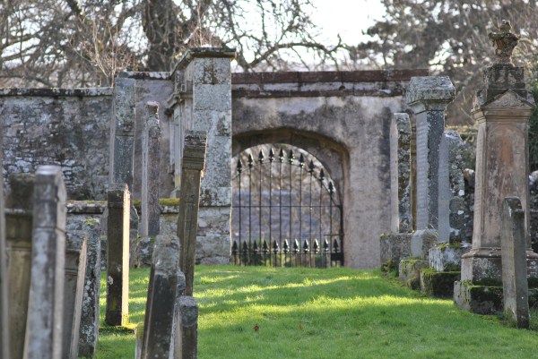 the funeral fight – Graveyards of Scotland