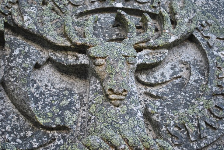 Jacobite weapons and a vanished island – Graveyards of Scotland