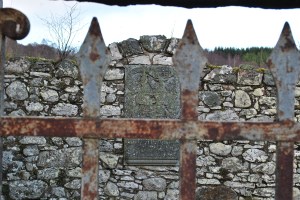 Jacobite weapons and a vanished island – Graveyards of Scotland