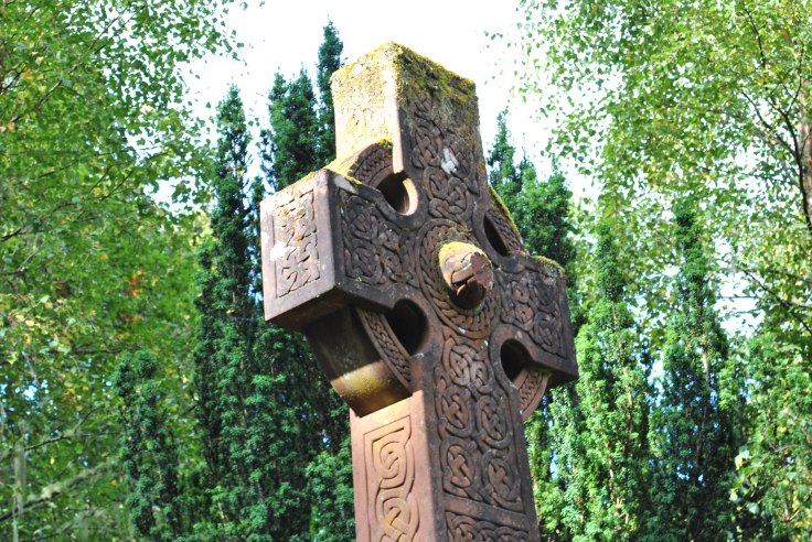 one last handshake for the king – Graveyards of Scotland